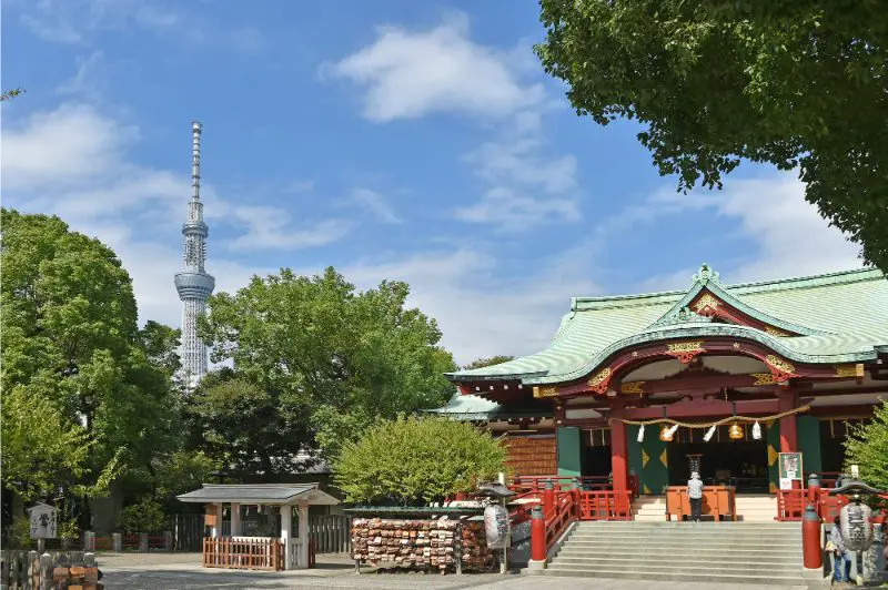 11 Must-Visit Shrines in Tokyo for Prosperity in Business, Love, Health ...